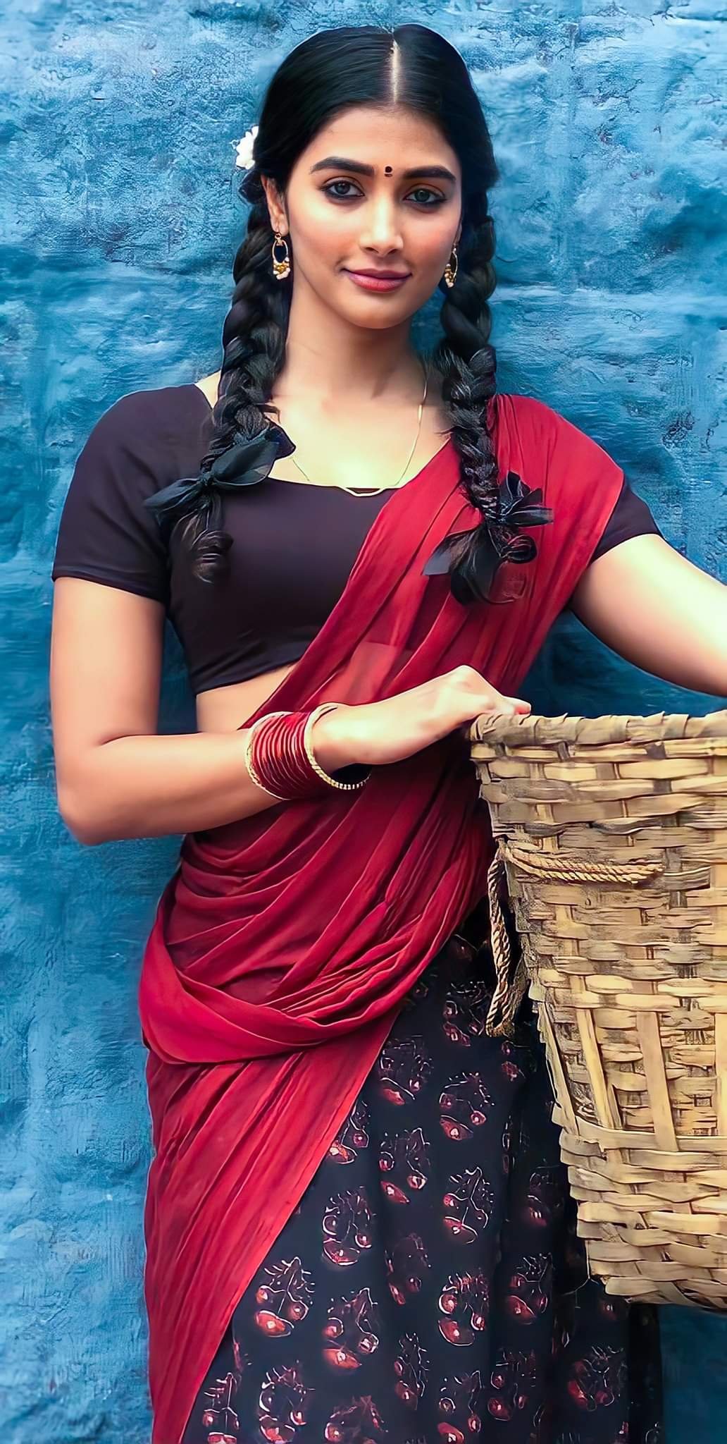 Pooja Hegde looking toooo Beautiful pooja hedge indian celebrity ...